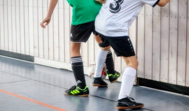 La Tripela, un deporte alternativo que une fútbol y balonmano | El ...